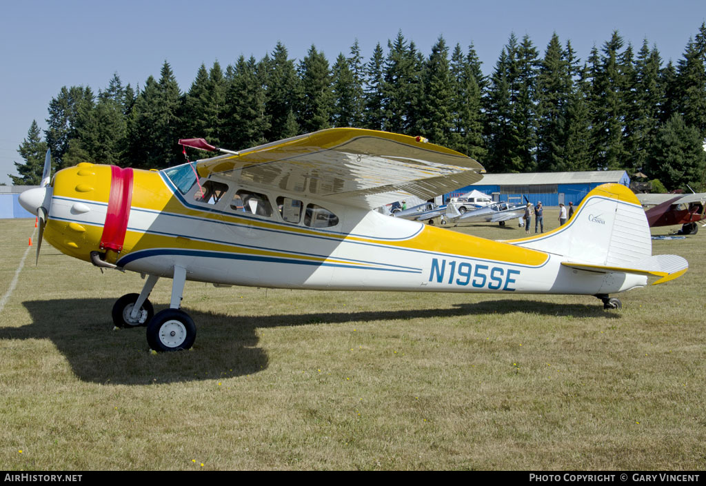 Aircraft Photo of N195SE | Cessna 195 | AirHistory.net #17484