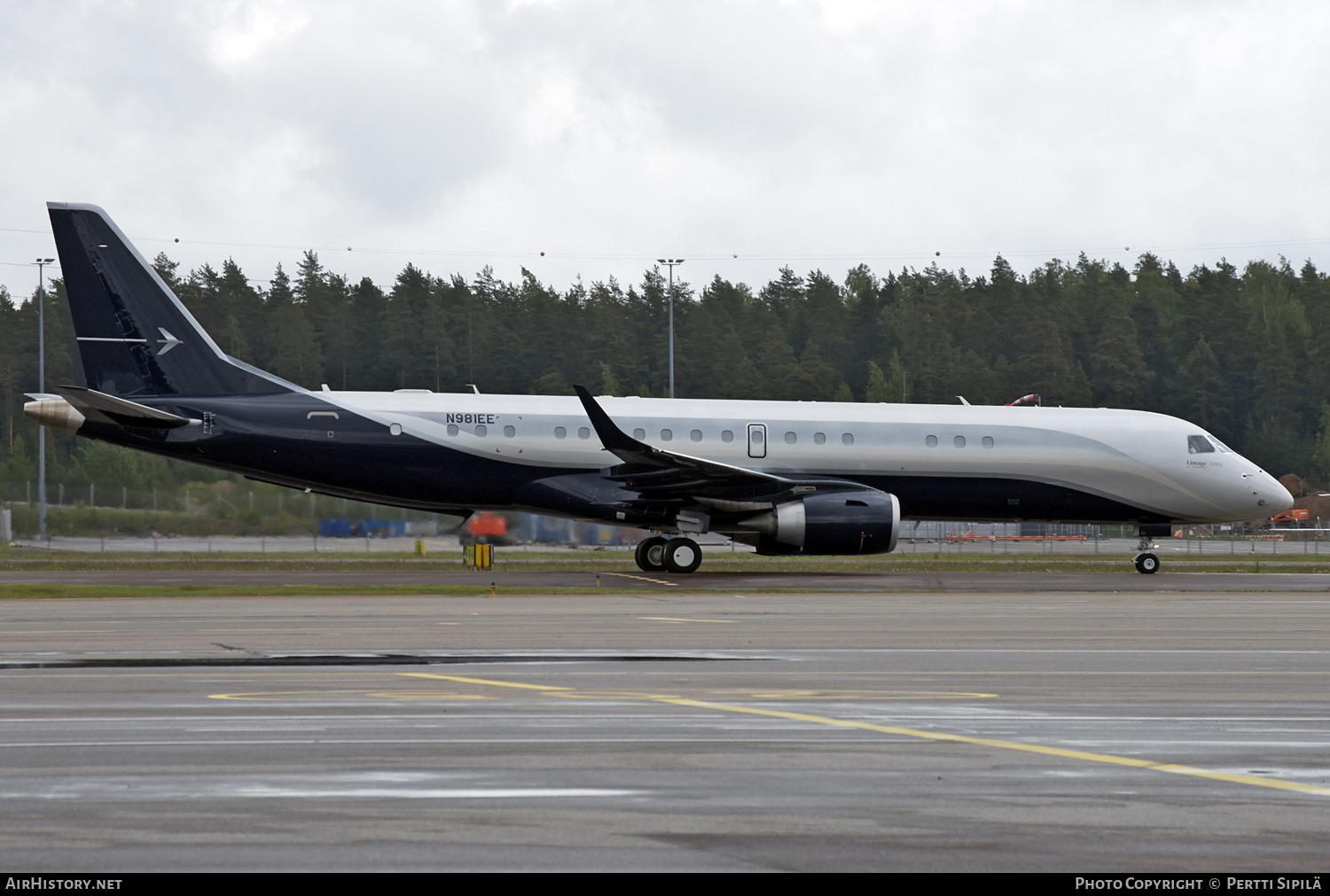 Aircraft Photo of N981EE | Embraer Lineage 1000E (ERJ-190-100ECJ ...