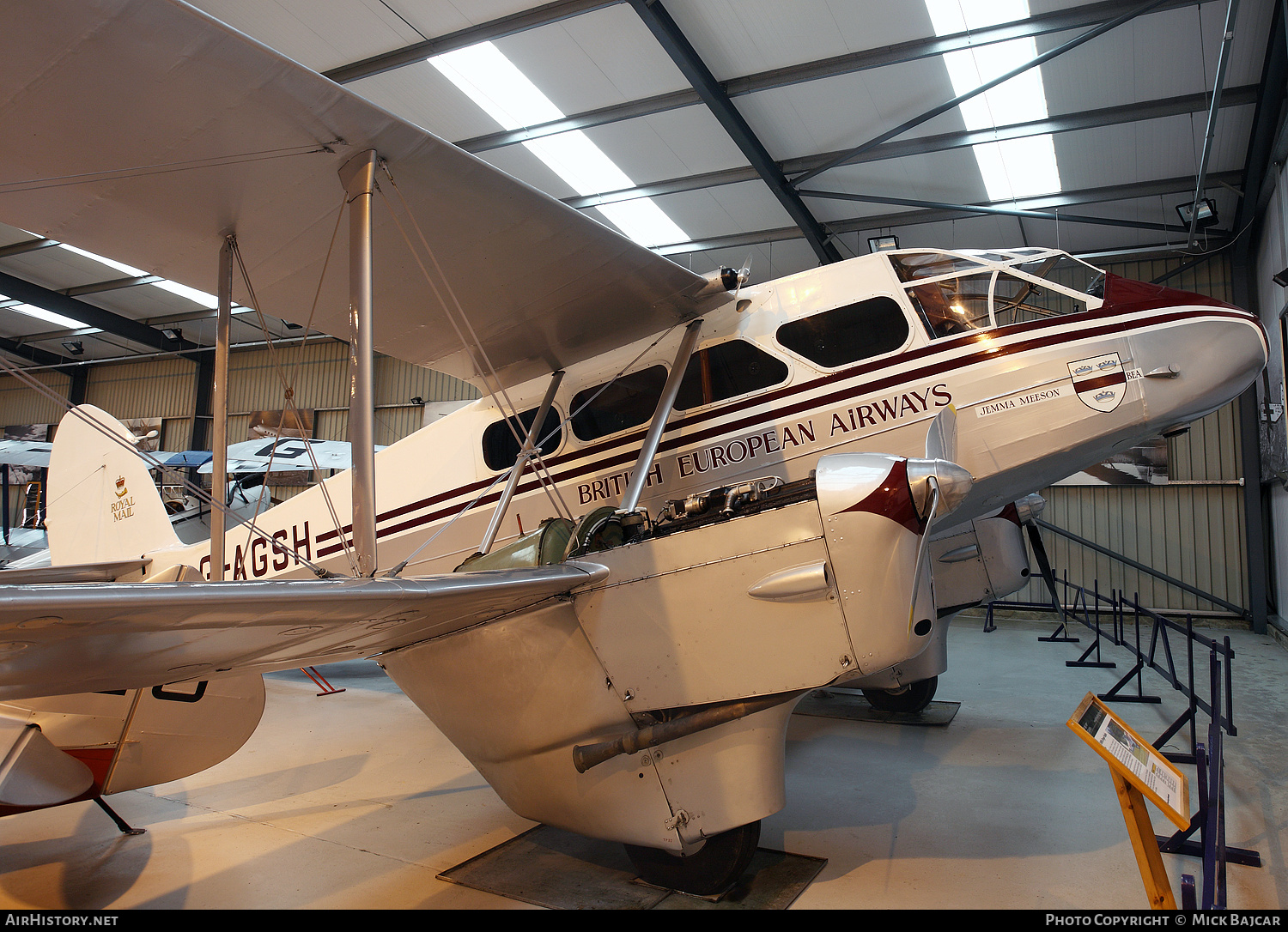 Aircraft Photo of G-AGSH | De Havilland D.H. 89A Dragon Rapide | BEA ...