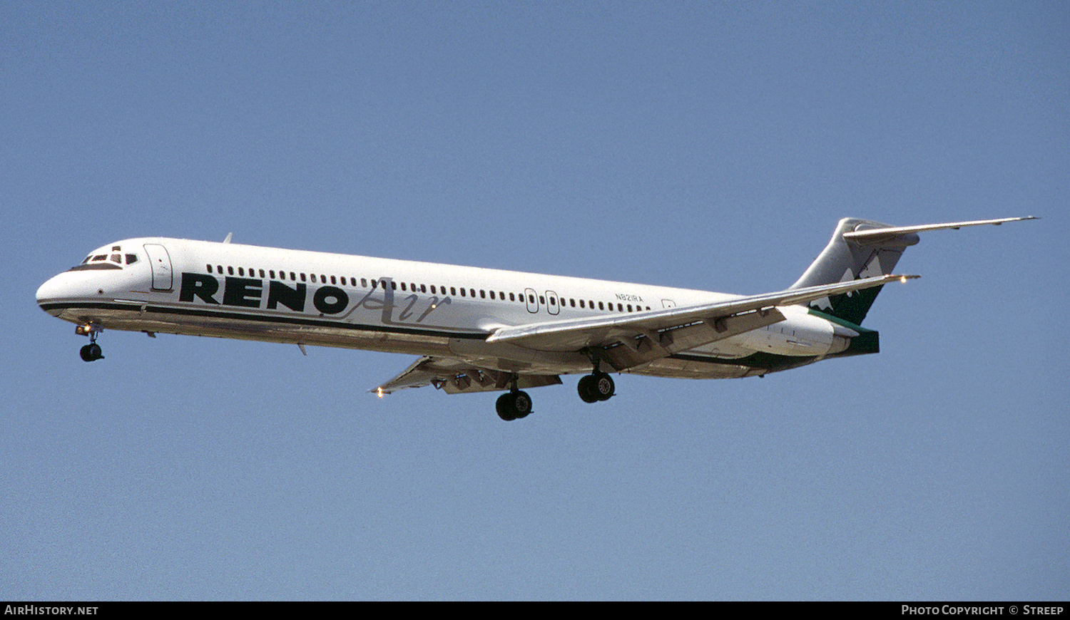 Aircraft Photo of N821RA | McDonnell Douglas MD-82 (DC-9-82) | Reno Air ...