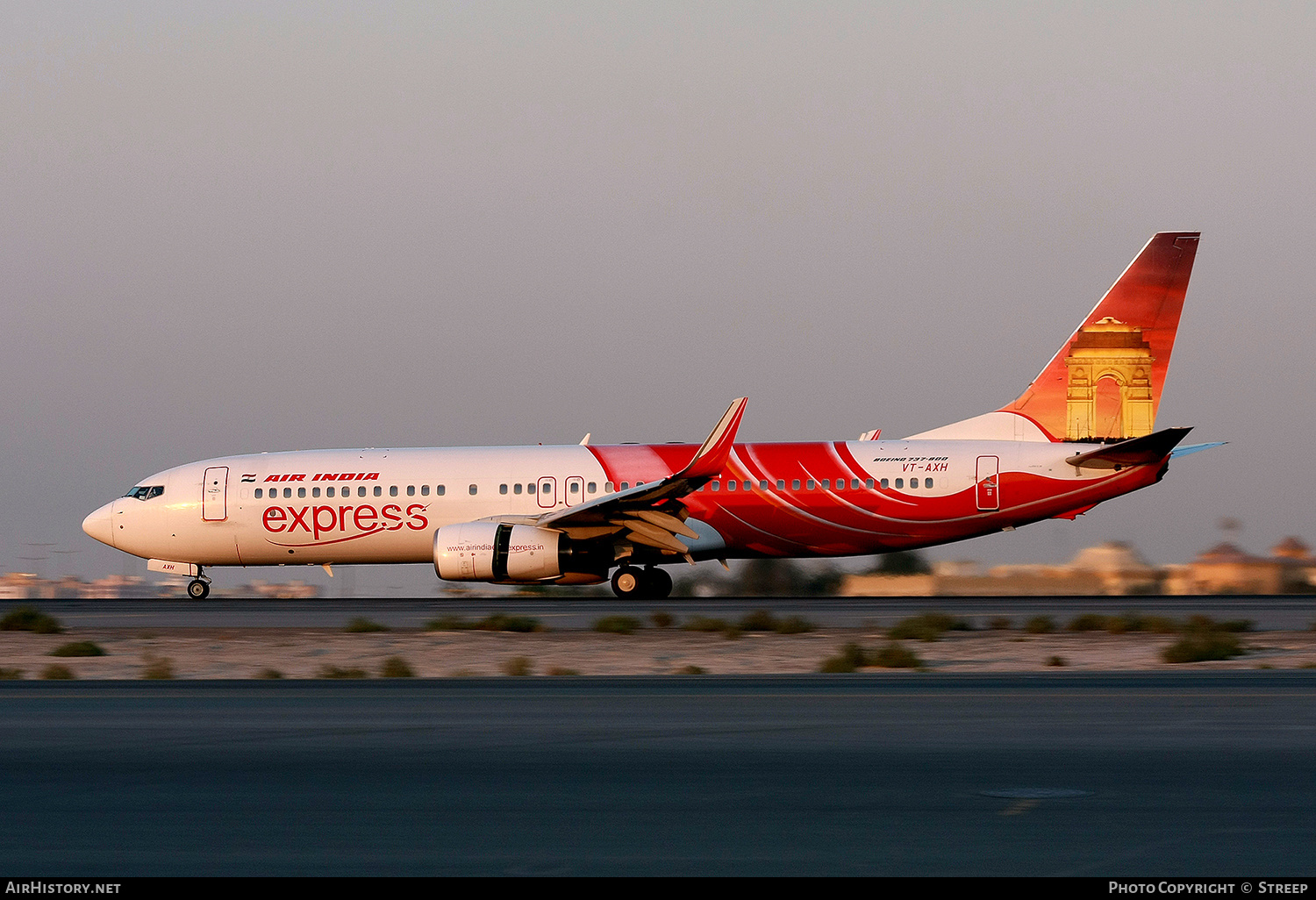 Aircraft Photo of VT-AXH | Boeing 737-8HG | Air India Express ...