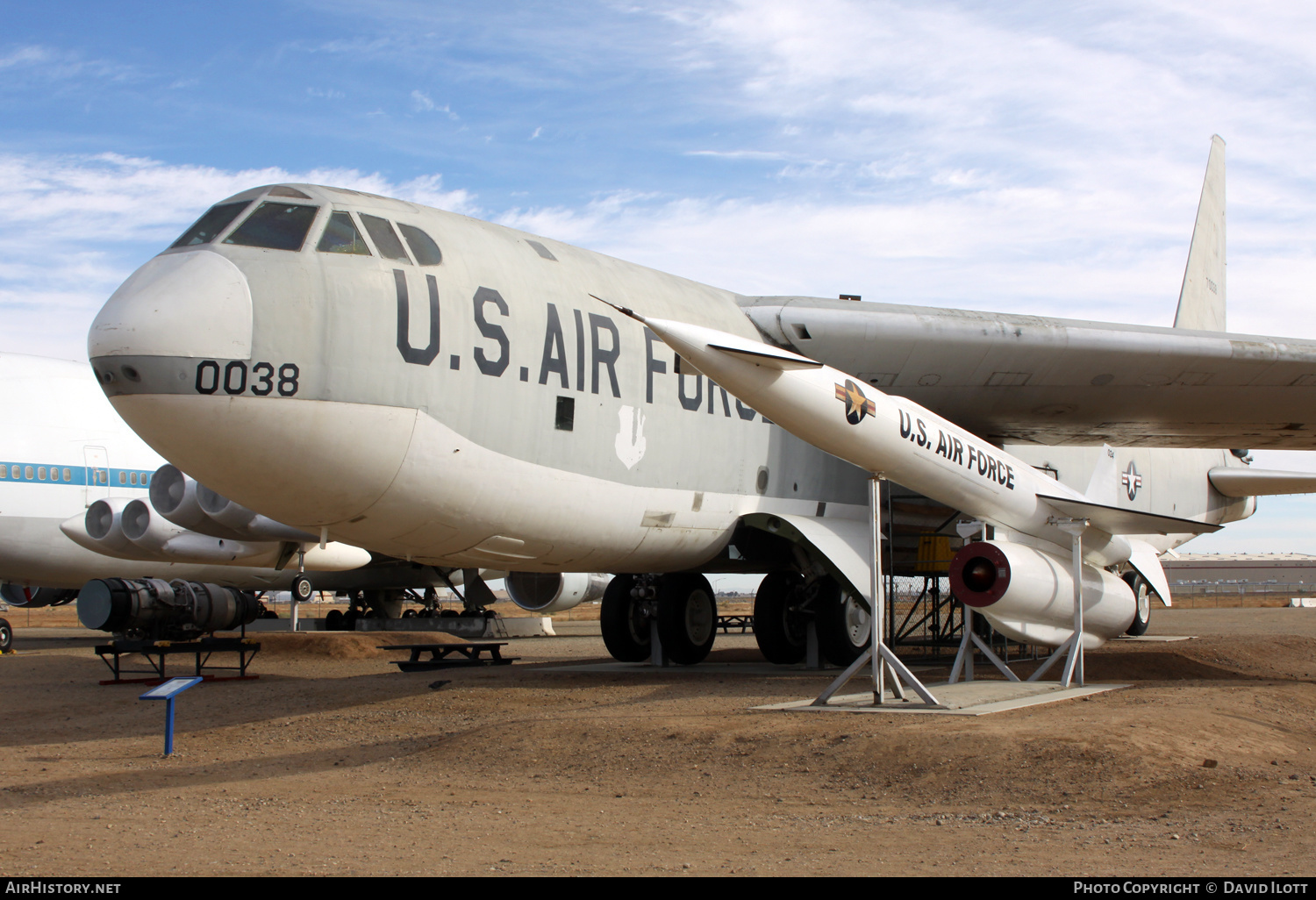 Aircraft Photo of 57-038 / 0-70038 | Boeing B-52F Stratofortress | USA ...