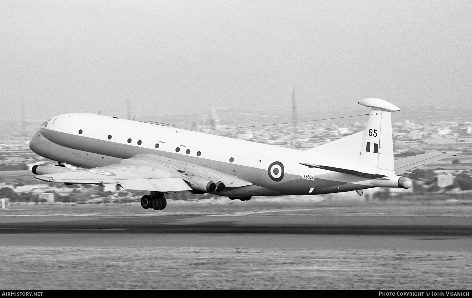 Aircraft Photo of XW665 | Hawker Siddeley Nimrod R1 | UK - Air Force ...