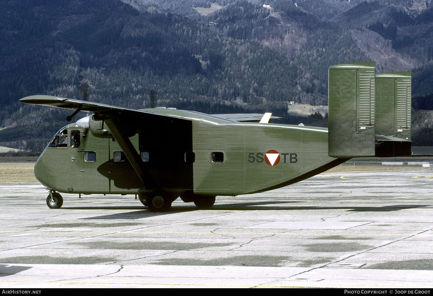 Aircraft Photo of 5S-TB | Short SC.7 Skyvan 3M-400 | Austria - Air ...