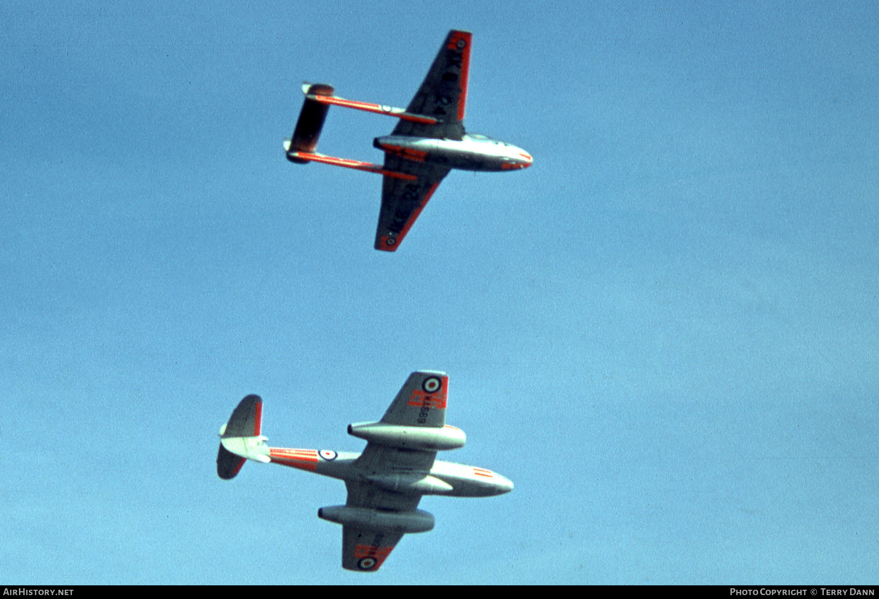Aircraft Photo of WA669 | Gloster Meteor T7 | UK - Air Force ...