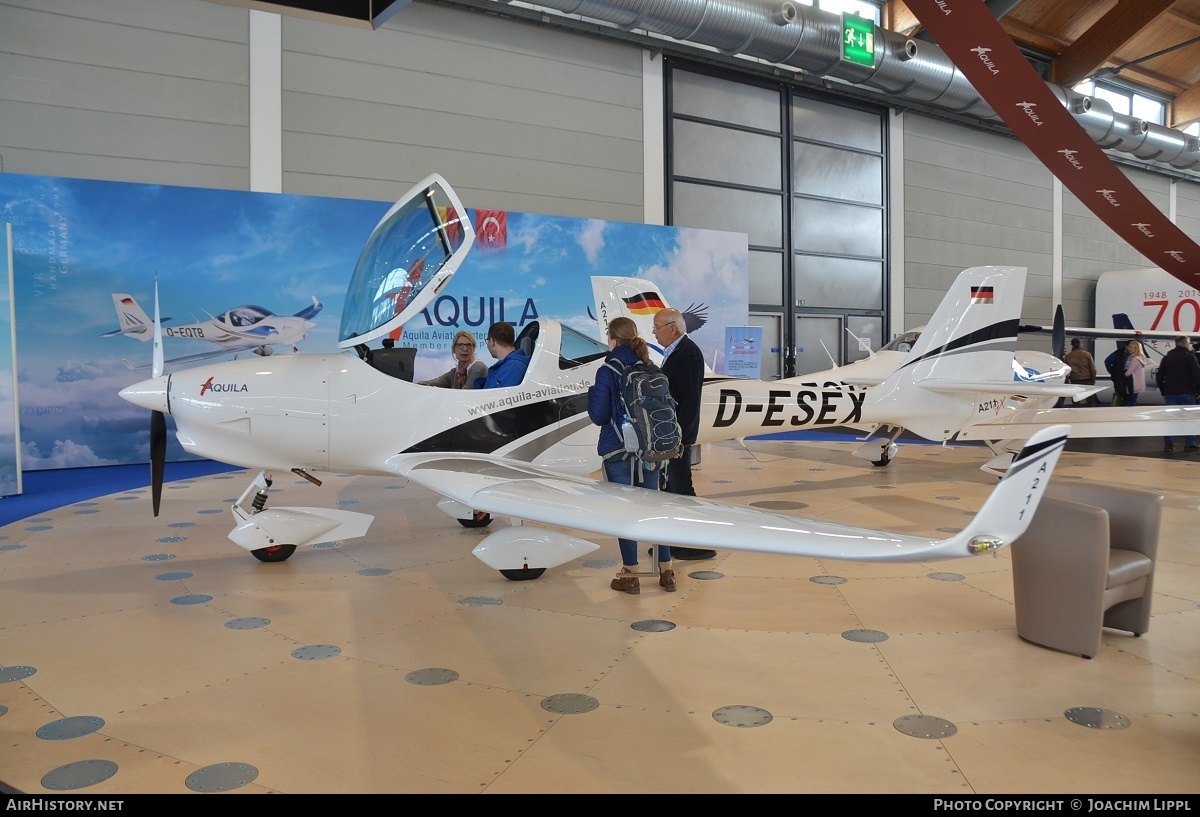 Aircraft Photo Of D Esex Aquila At01 100c A211gx 464362