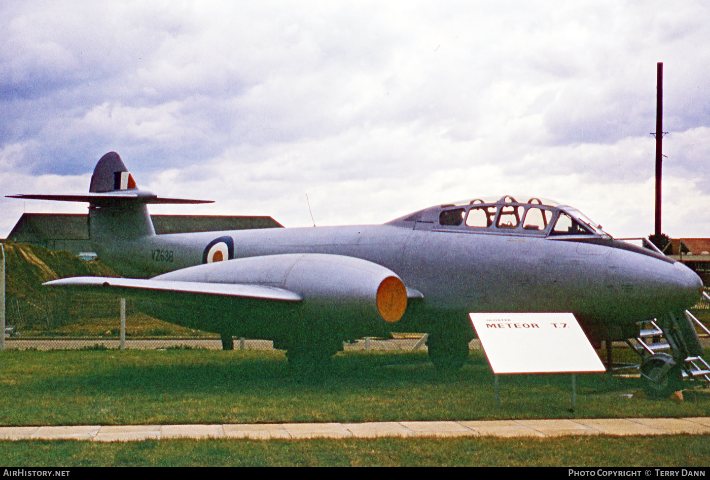 Aircraft Photo of VZ638 | Gloster Meteor T7 | UK - Air Force ...