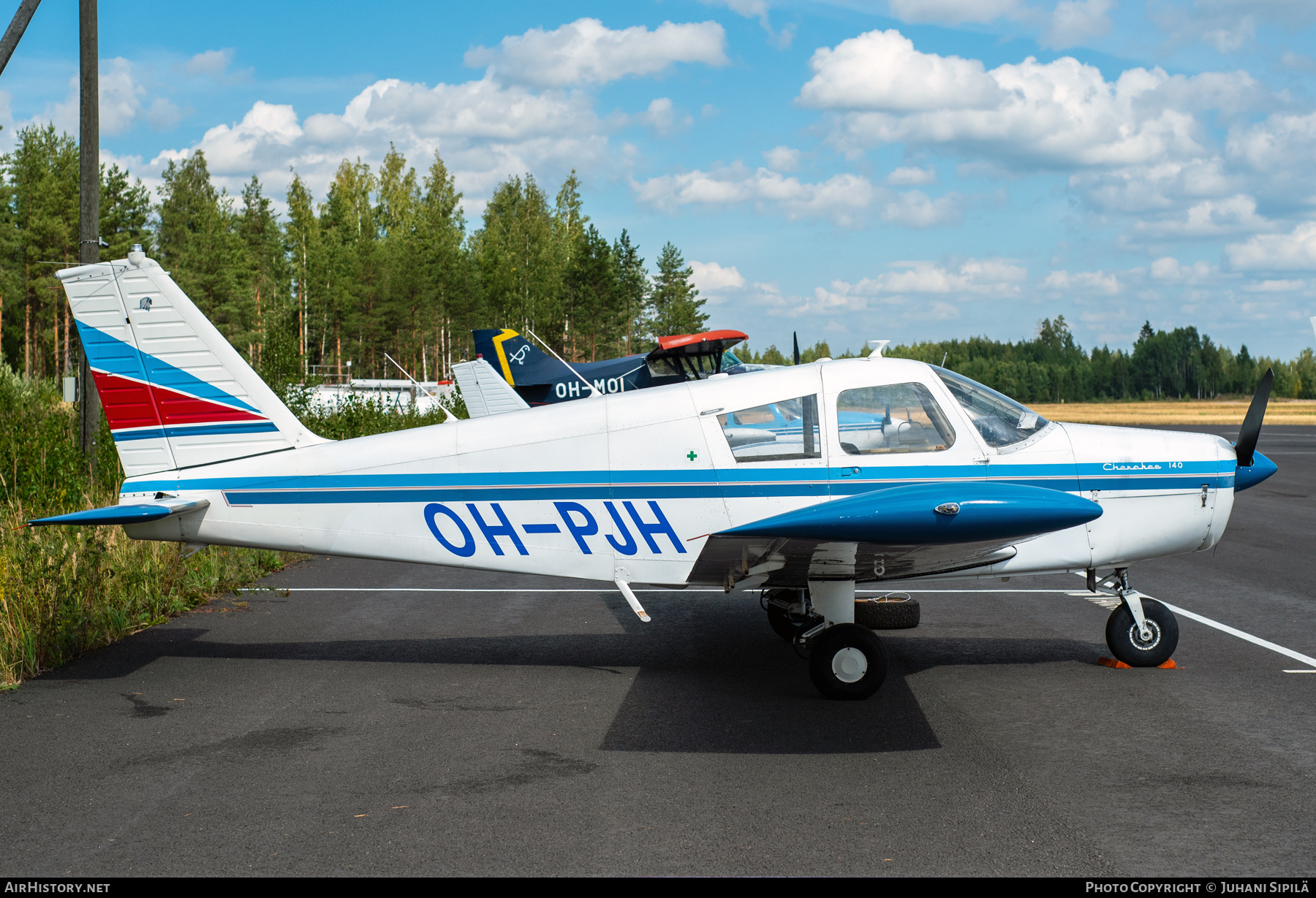 Aircraft Photo of OH-PJH | Piper PA-28-160 Cherokee | AirHistory.net ...