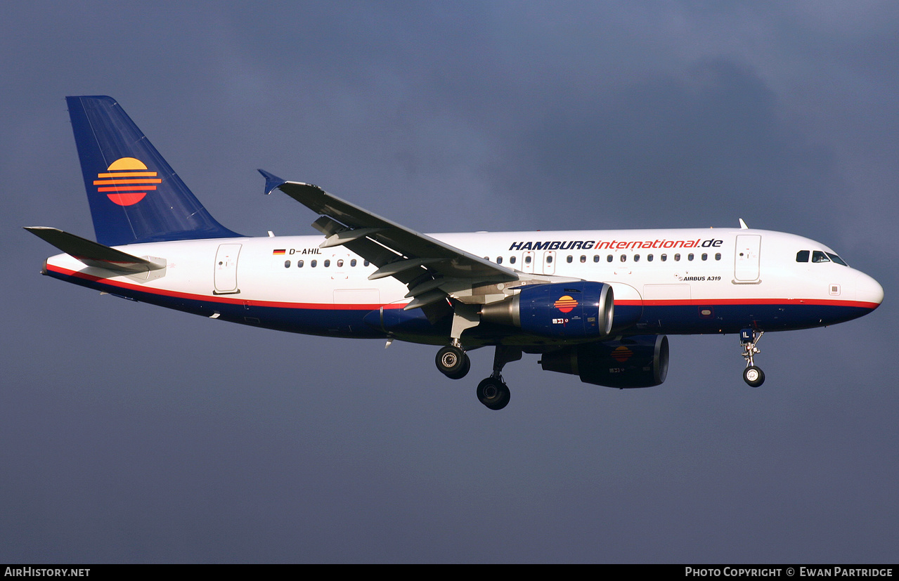 Aircraft Photo of D-AHIL | Airbus A319-112 | Hamburg International ...
