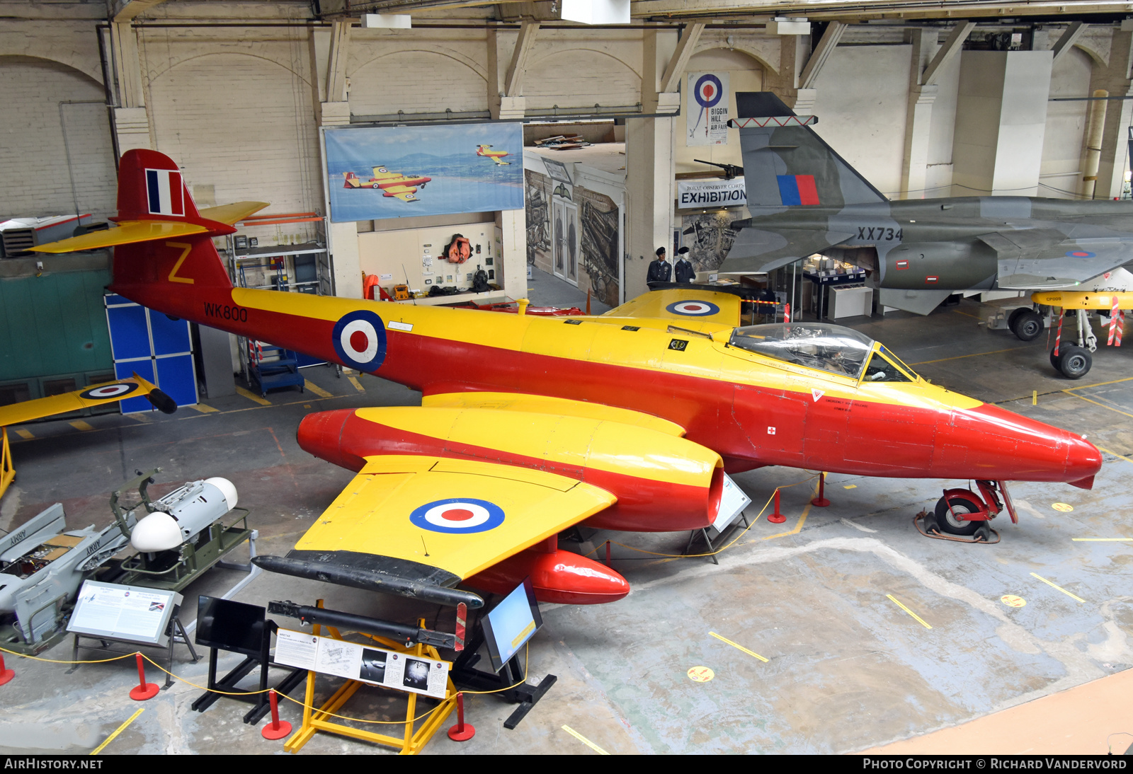 Aircraft Photo of WK800 | Gloster Meteor D16 | UK - Air Force ...