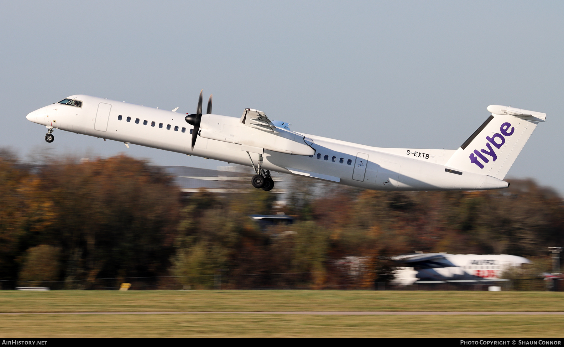 Aircraft Photo of G-EXTB | Bombardier DHC-8-402 Dash 8 | Flybe | AirHistory.net #518660