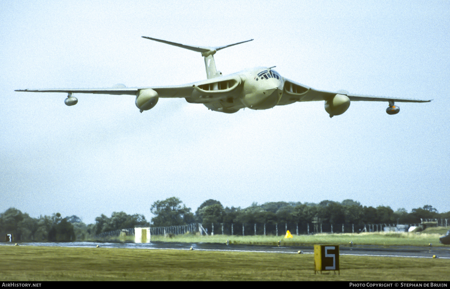 Aircraft Photo of XL190 | Handley Page HP-80 Victor K2 | UK - Air Force ...