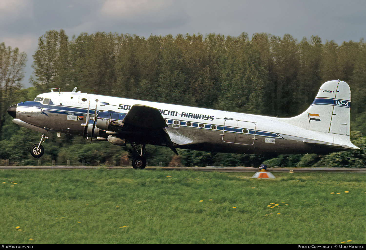 Aircraft Photo of ZS-BMH | Douglas DC-4-1009 | South African Airways - Suid-Afrikaanse Lugdiens ...