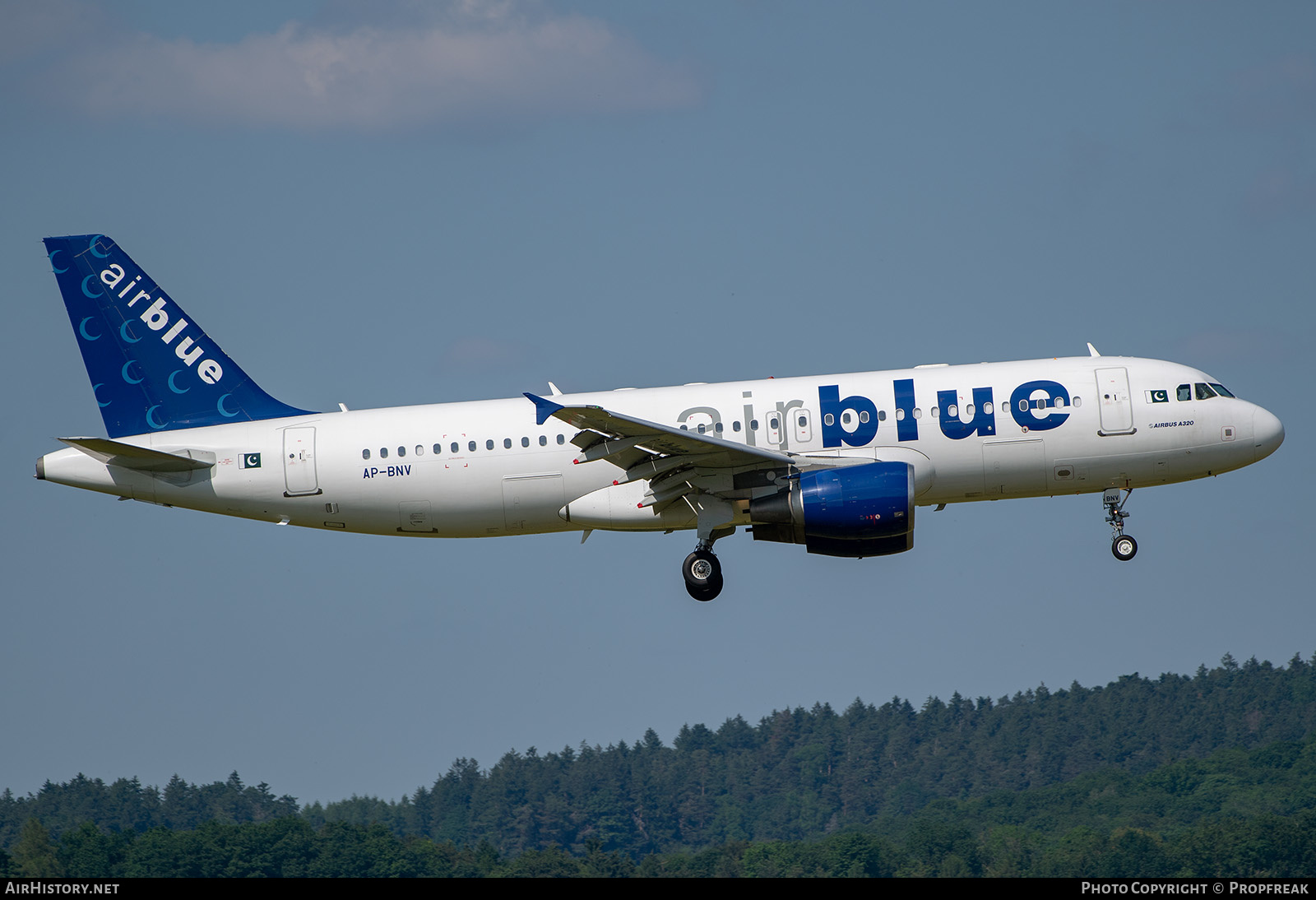 Aircraft Photo of AP-BNV | Airbus A320-214 | Airblue | AirHistory.net ...