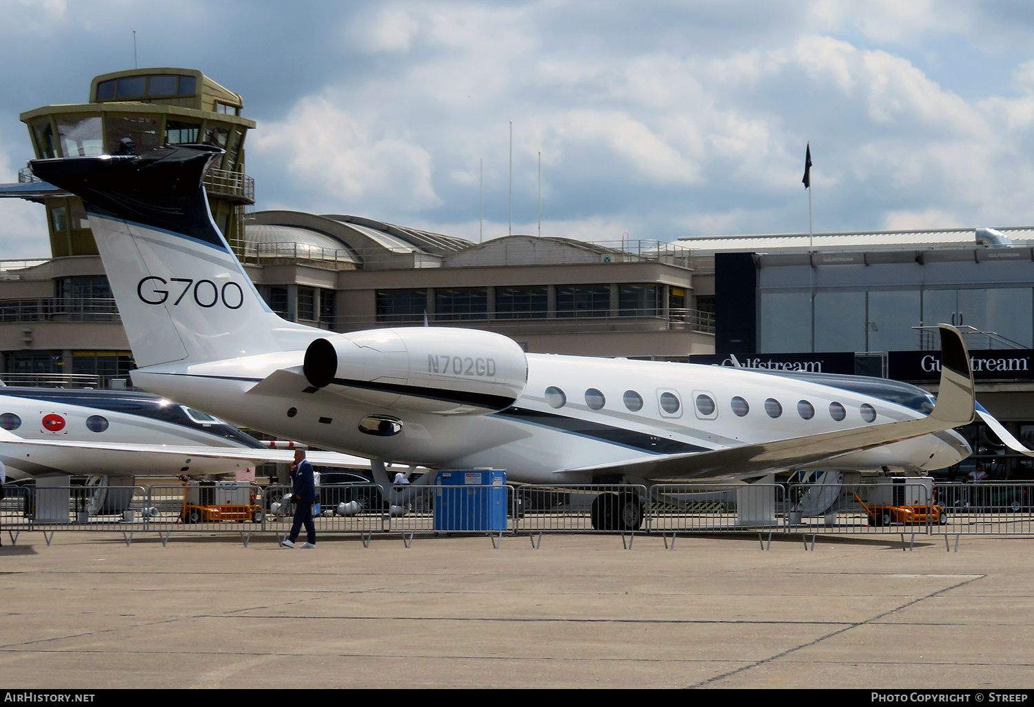 Aircraft Photo of N702GD | Gulfstream Aerospace G700 | AirHistory.net #580422