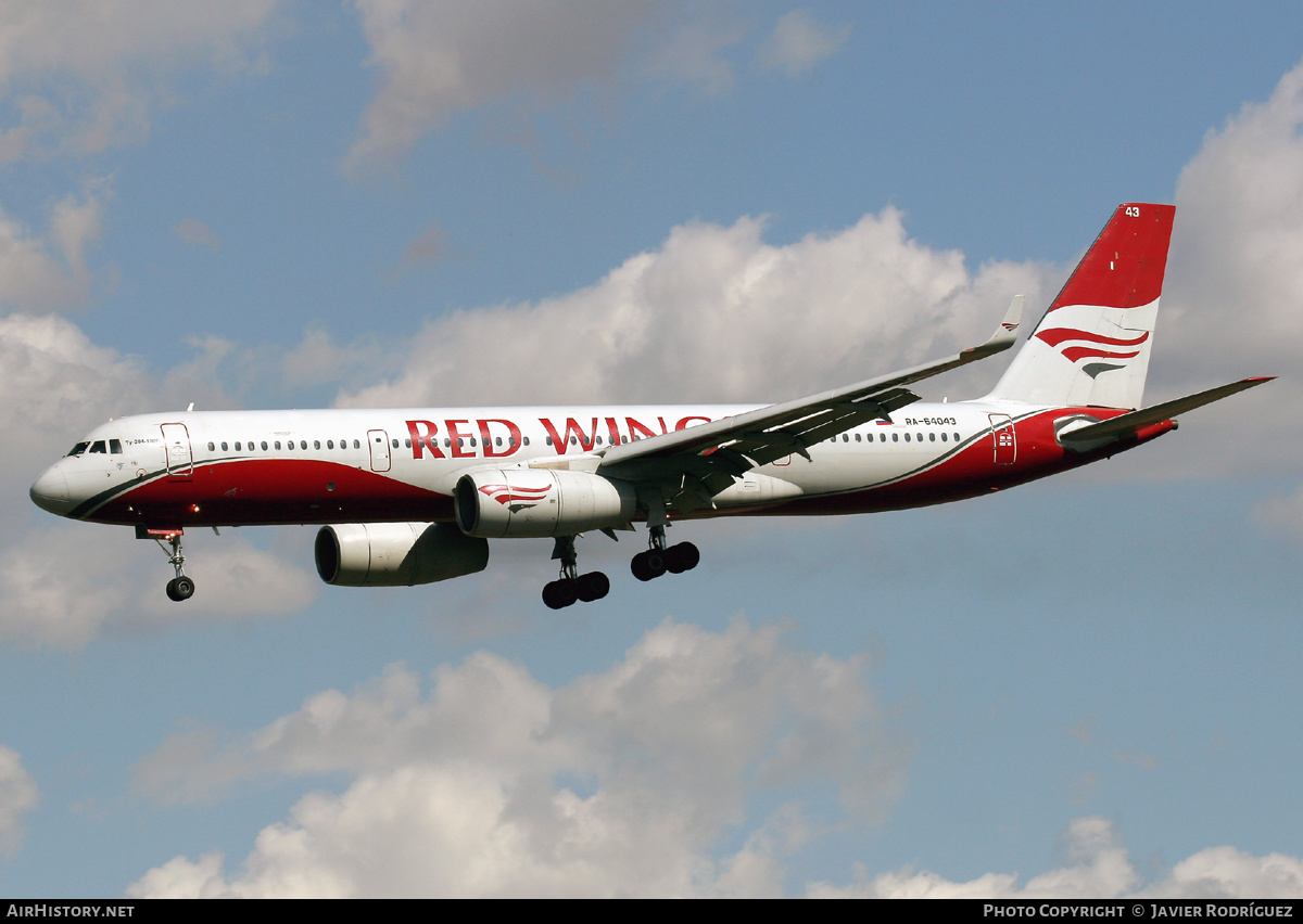 Aircraft Photo of RA-64043 | Tupolev Tu-204-100V | Red Wings | AirHistory.net #581775