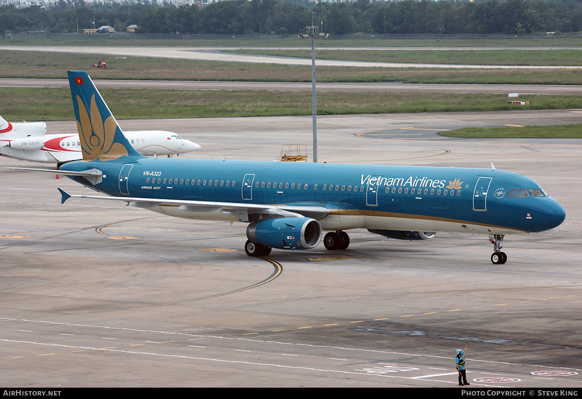 Aircraft Photo of VN-A323 | Airbus A321-231 | Vietnam Airlines | AirHistory.net #583334