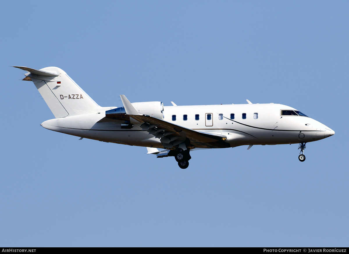 Aircraft Photo of D-AZZA | Bombardier Challenger 605 (CL-600-2B16 ...