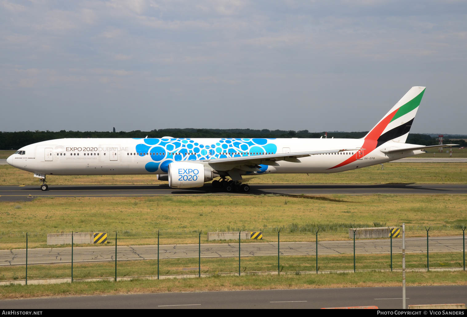 Aircraft Photo of A6-EPB | Boeing 777-31H/ER | Emirates | AirHistory ...