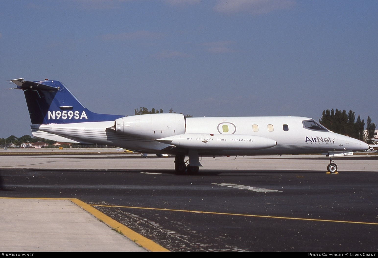 Aircraft Photo of N959SA | Gates Learjet 35A | AirNet Systems ...