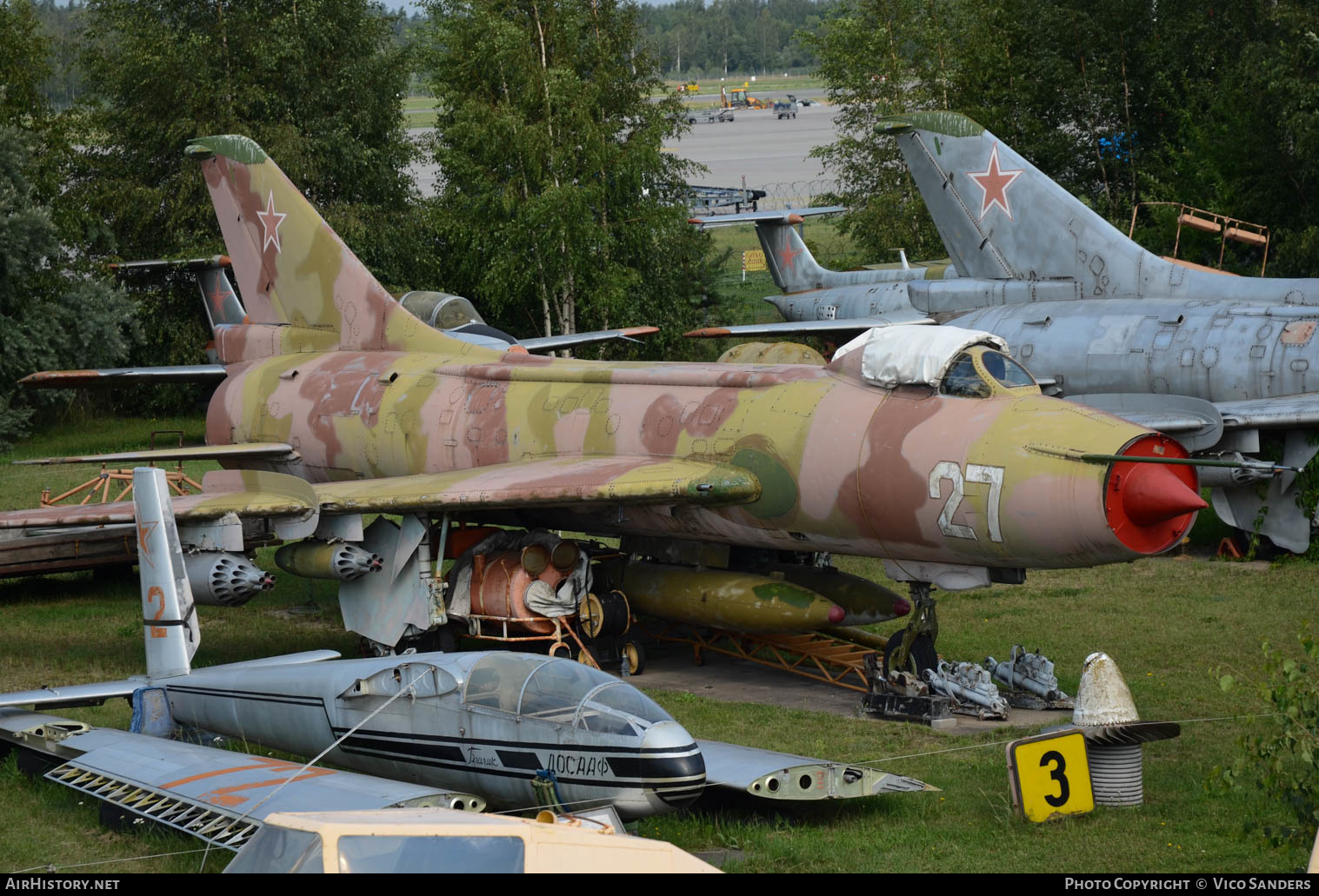 Aircraft Photo of 27 white | Sukhoi Su-7BKL | Russia - Air Force ...