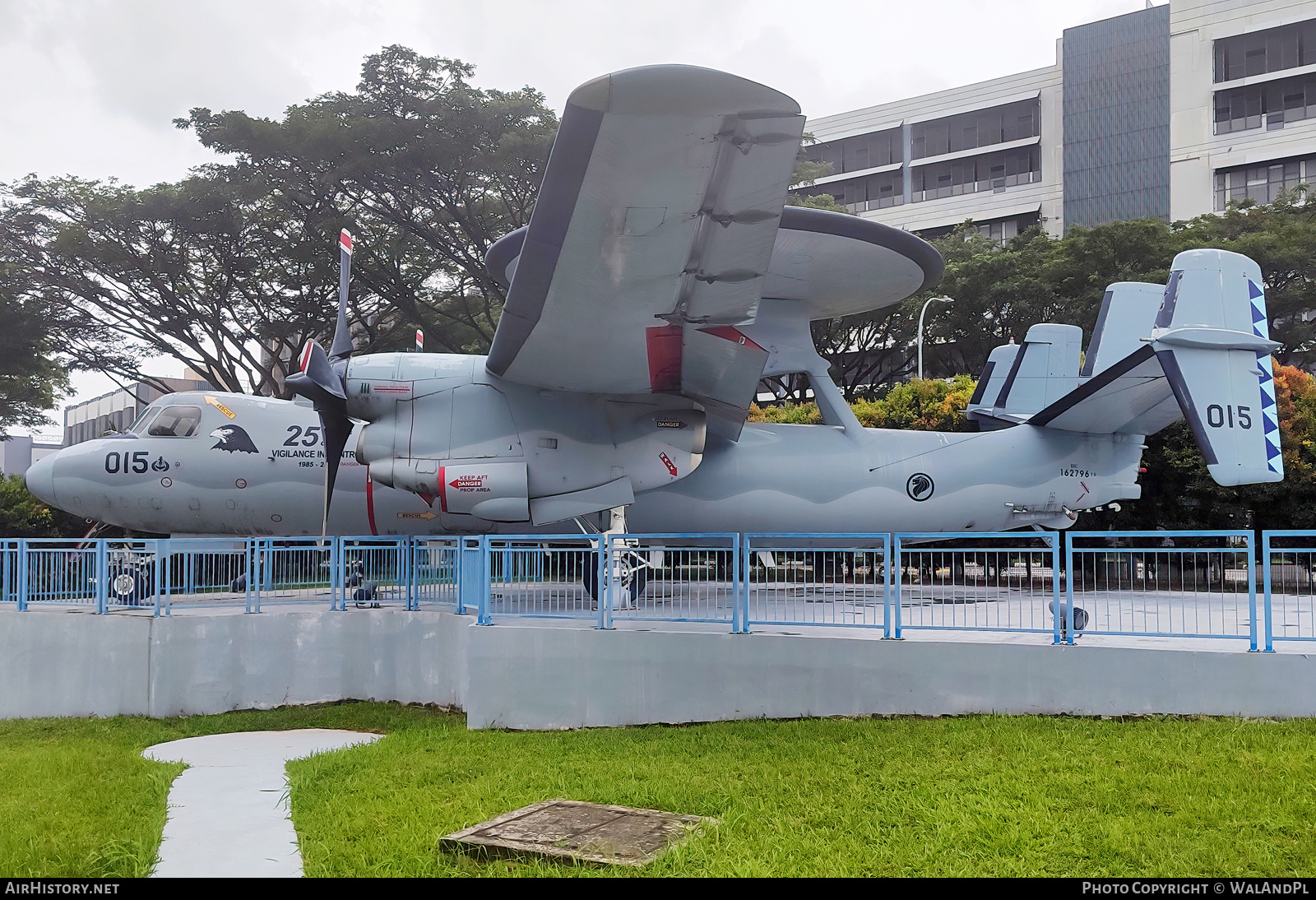 Aircraft Photo of 015 / 162796 | Grumman E-2C Hawkeye | Singapore - Air ...