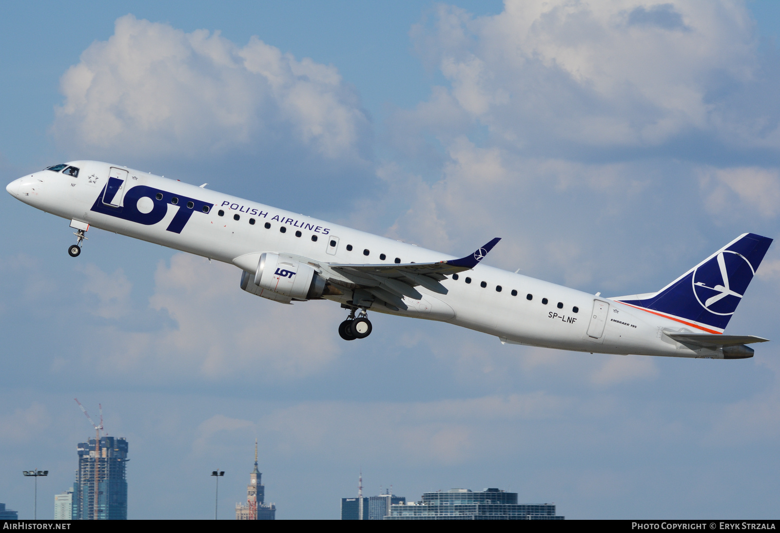 Aircraft Photo of SP-LNF | Embraer 195LR (ERJ-190-200LR) | LOT Polish Airlines - Polskie Linie ...