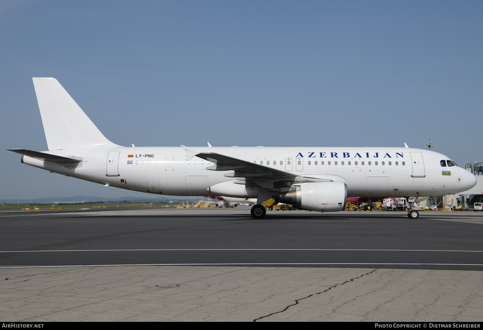 Aircraft Photo of LY-PNG | Airbus A320-216 | Azerbaijan Airlines - AZAL - AHY | AirHistory.net ...