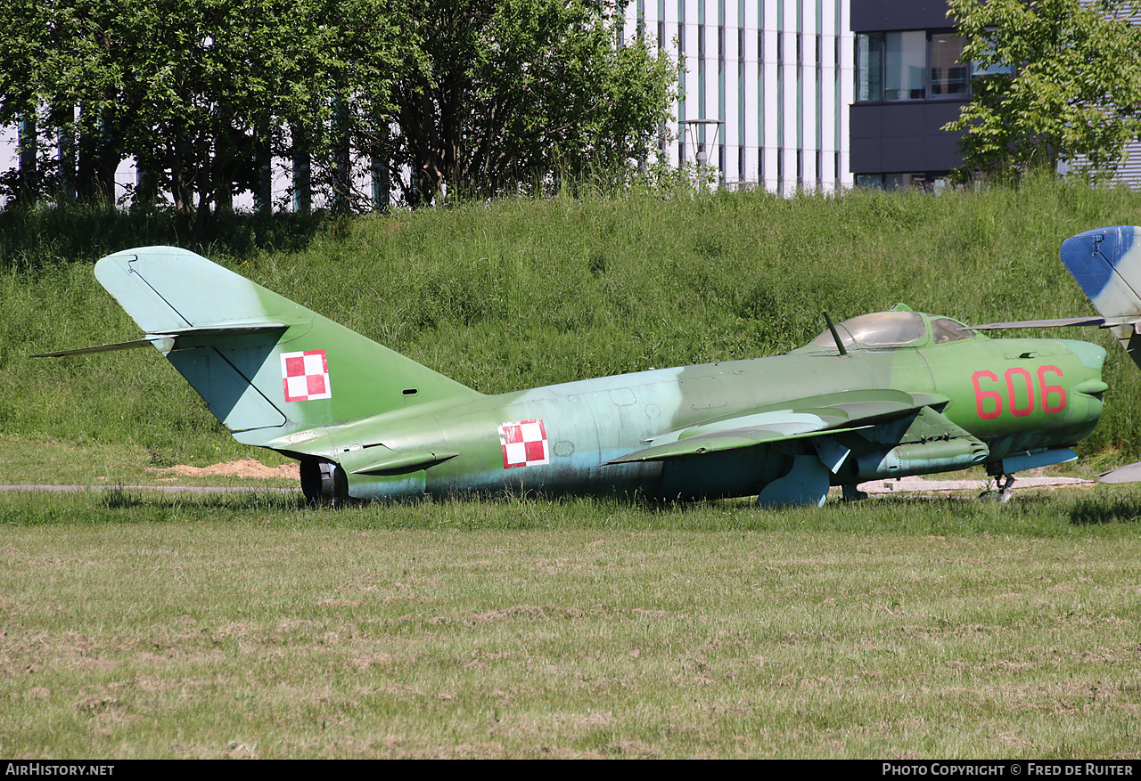 Aircraft Photo of 606 | PZL-Mielec Lim-6M | Poland - Air Force ...