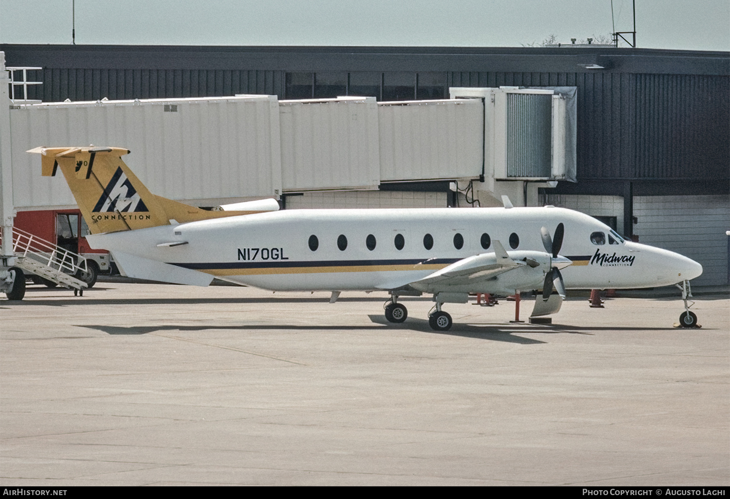Aircraft Photo of N170GL | Beech 1900D | Midway Connection | AirHistory ...