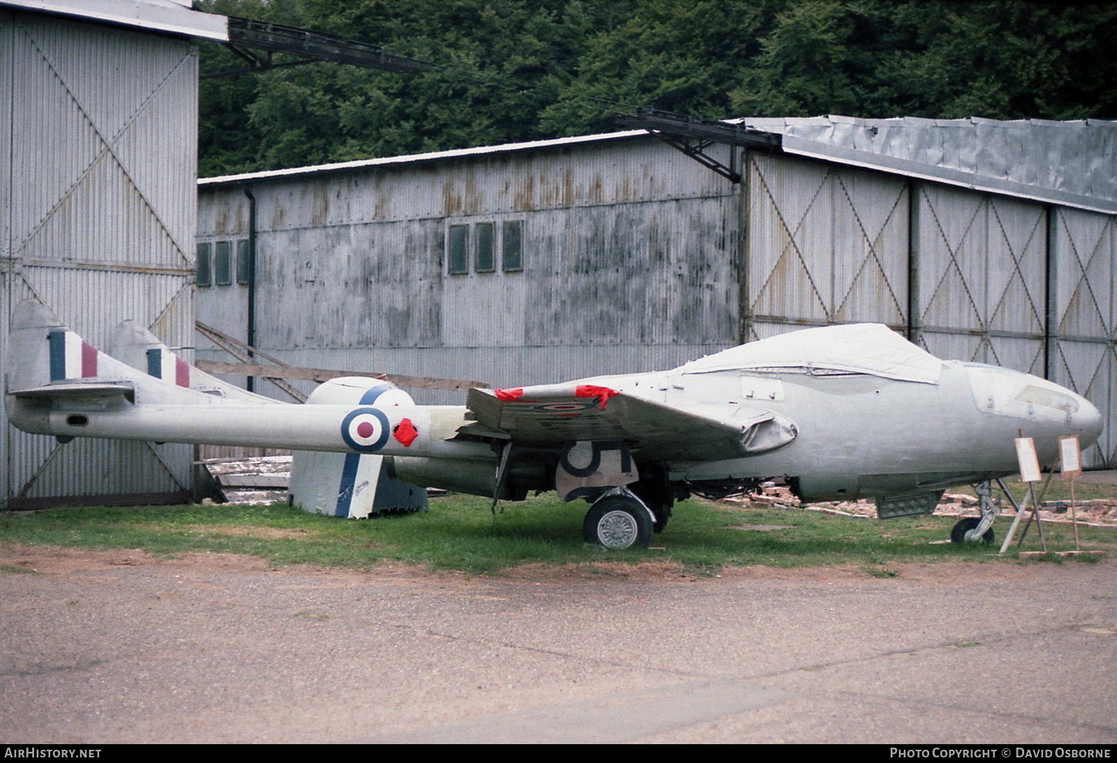 Aircraft Photo of WZ550 | De Havilland D.H. 115 Vampire T11 | UK - Air ...