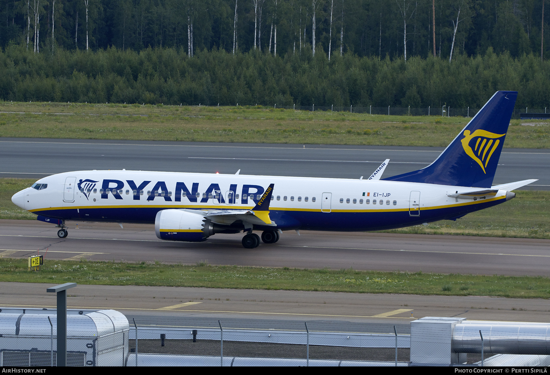Aircraft Photo of EI-IJP | Boeing 737-8200 Max 200 | Ryanair | AirHistory.net #714835
