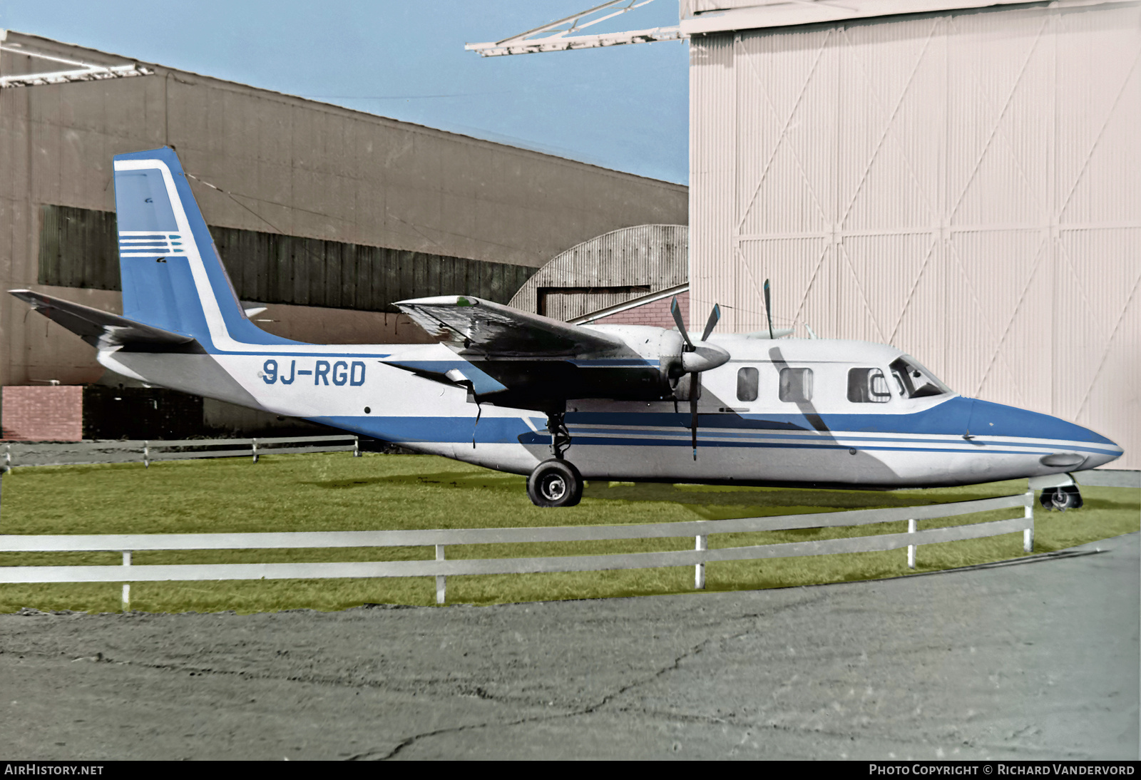 Aircraft Photo of 9J-RGD | Aero Commander 680V Turbo Commander ...