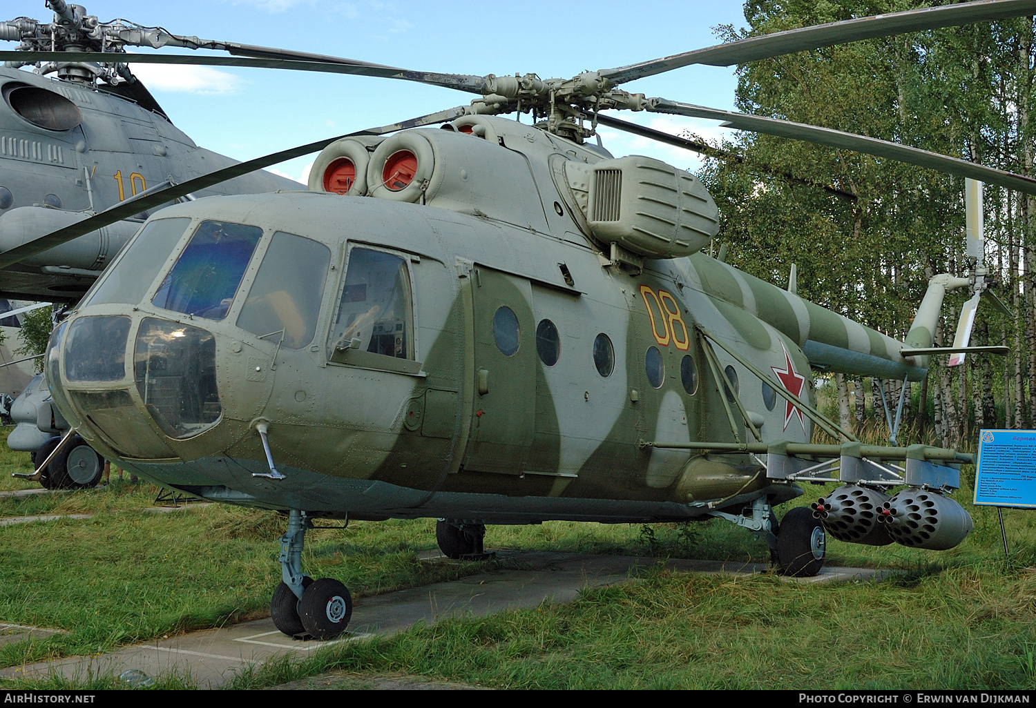 Aircraft Photo of 08 yellow | Mil Mi-18 | Soviet Union - Air Force ...