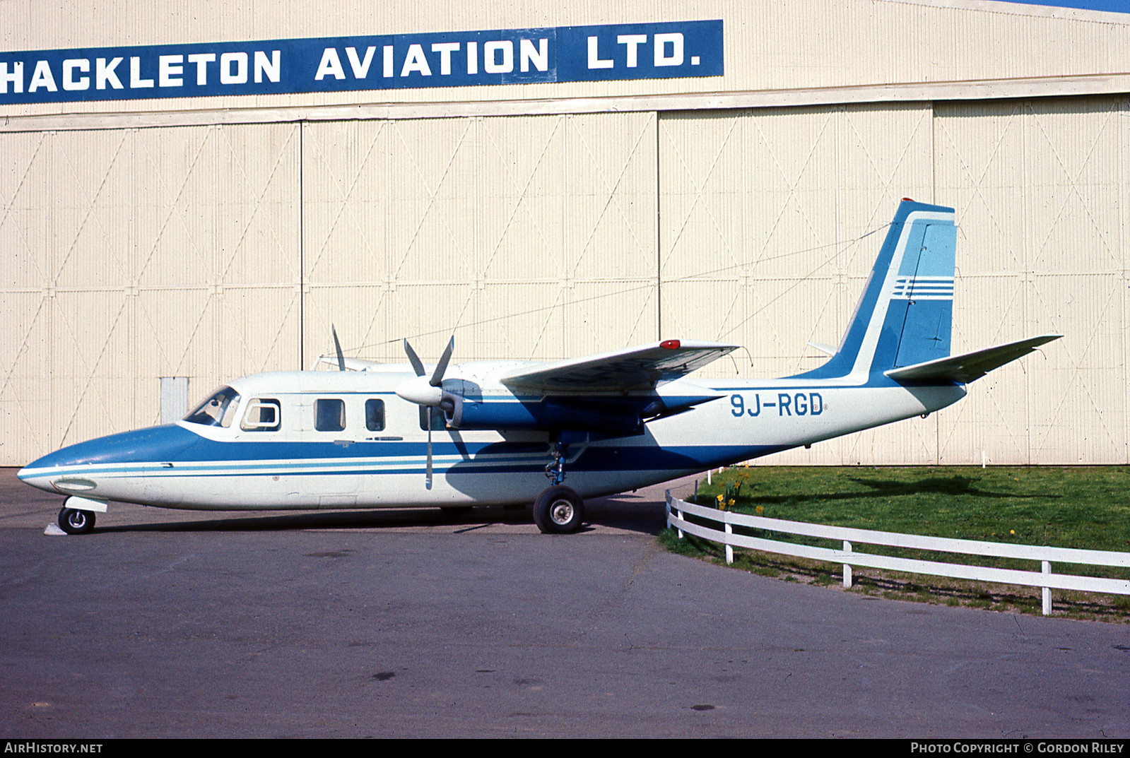 Aircraft Photo of 9J-RGD | Aero Commander 680V Turbo Commander ...