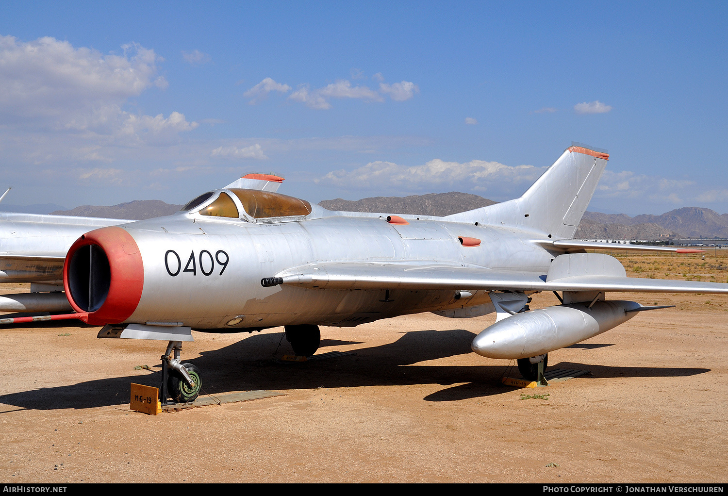 Aircraft Photo of 0409 | Mikoyan-Gurevich MiG-19S | AirHistory.net #761604