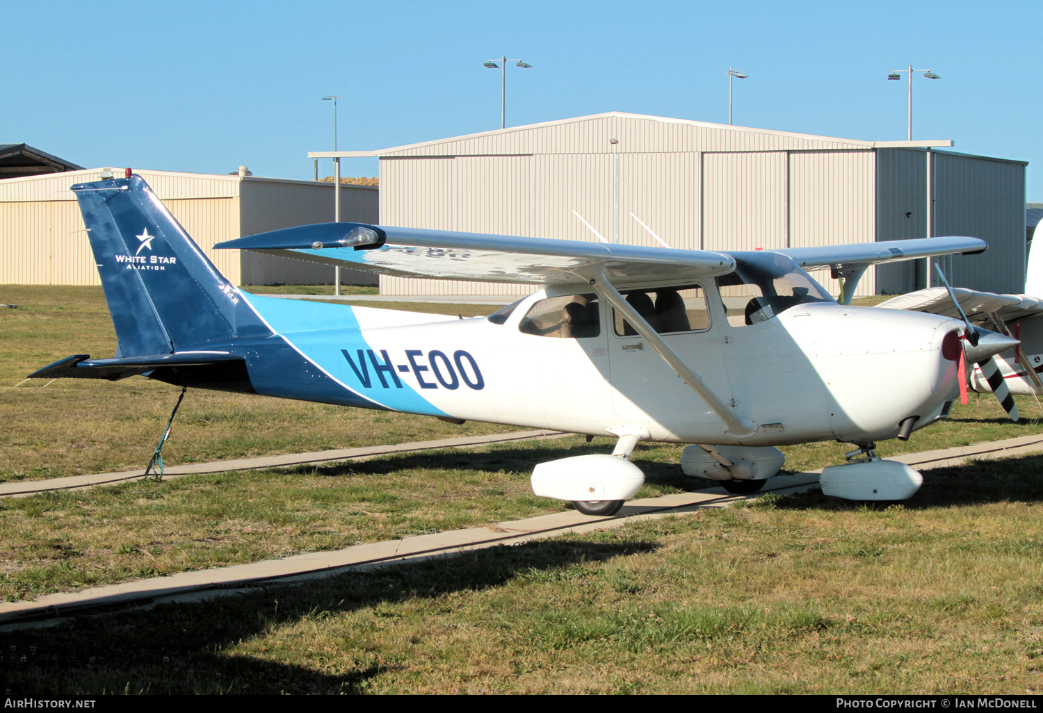 Aircraft Photo of VH-EOO | Cessna 172S Skyhawk SP | White Star Aviation ...