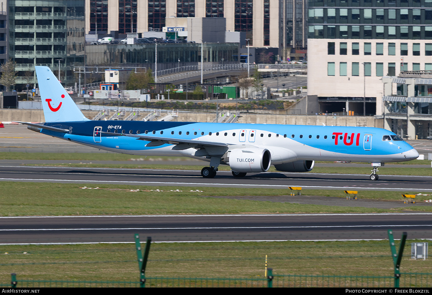 Aircraft Photo of OO-ETA | Embraer 195-E2 (ERJ-190-400) | TUI ...