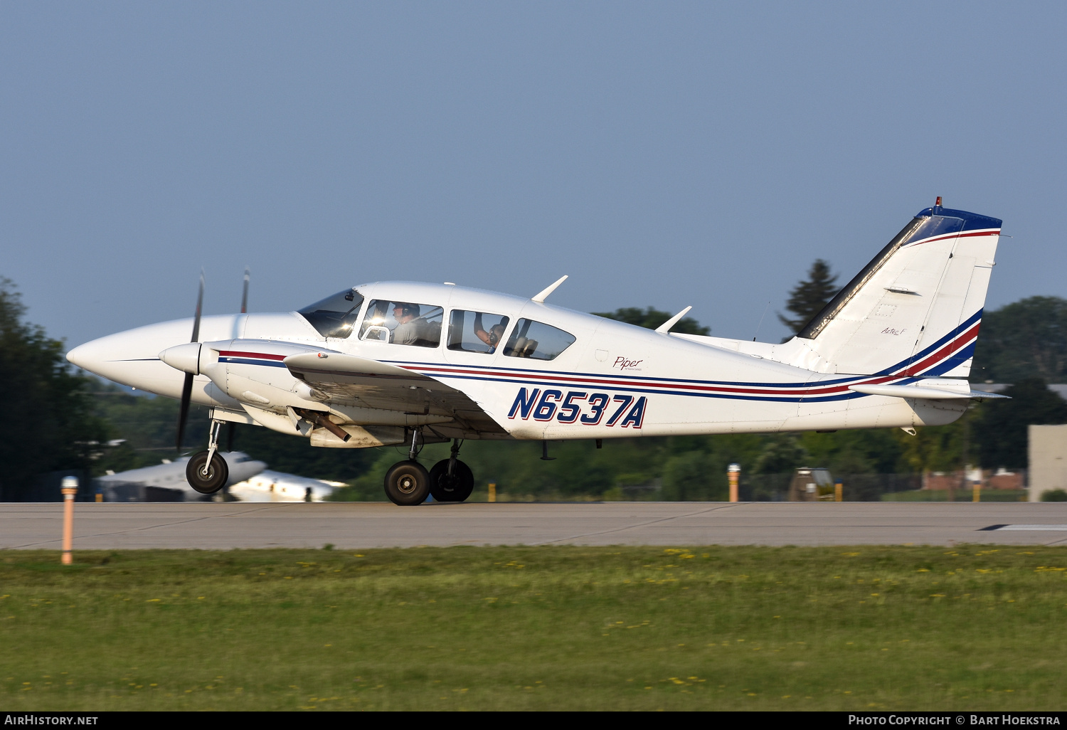 Aircraft Photo of N6537A | Piper PA-23-250 Aztec F | AirHistory.net #803858